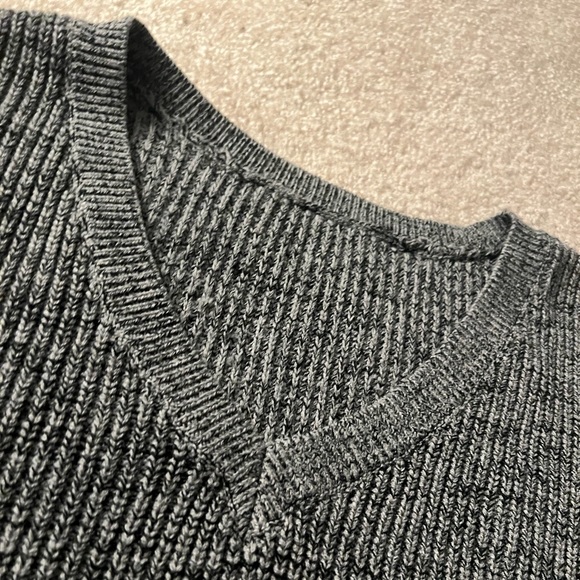 Windsor | Dresses | Windsor Marled Gray Knit Sweater Dress With V Back ...